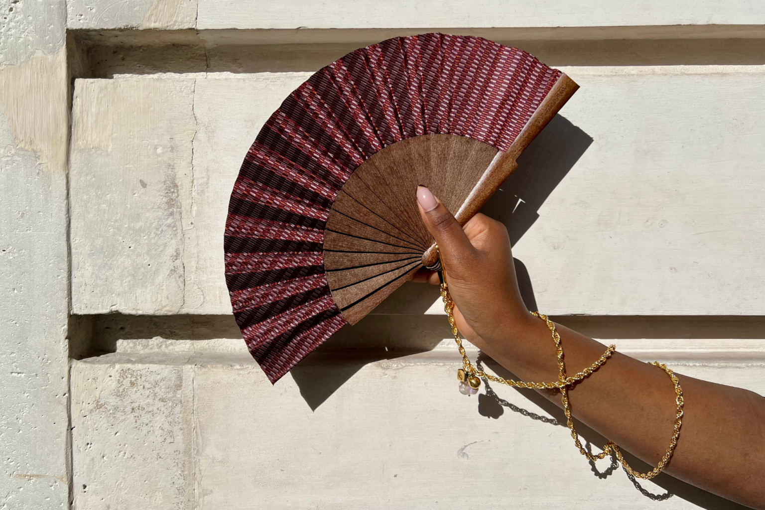 Bangla Begum x Duvelleroy Long Necklace Fred Hand-fan
