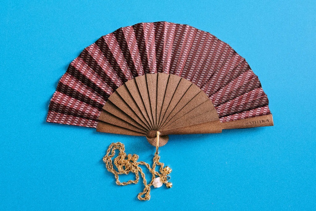 Bangla Begum x Duvelleroy Long Necklace Fred Hand-fan