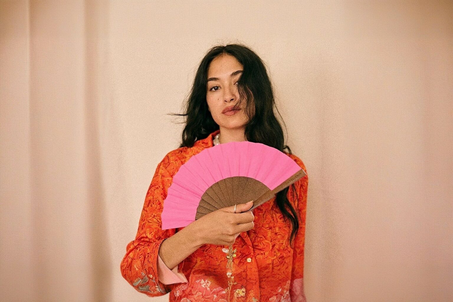 Bangla Begum x Duvelleroy Long Necklace Lea Hand-fan